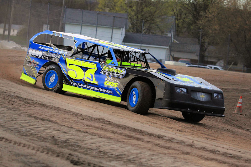 OUTLAW SPEEDWAY, LLC. - DUNDEE, NY :: DIRT TRACK STOCK CAR RACING